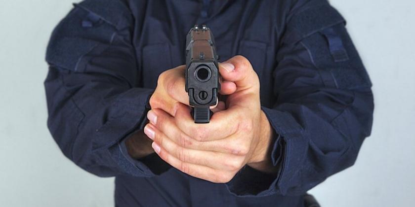 Bodycam Footage Shows Florida Sheriff's Deputy Pointing Gun at Pregnant ...