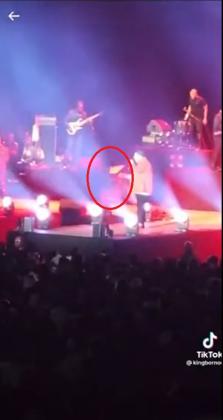 Dramatic Moment Haitian Singer Michael Benjamin aka Mikaben Collapses ...