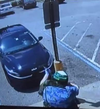 Chilling Video Captures Moment Gunman Ryan Palmeter Enters Dollar ...