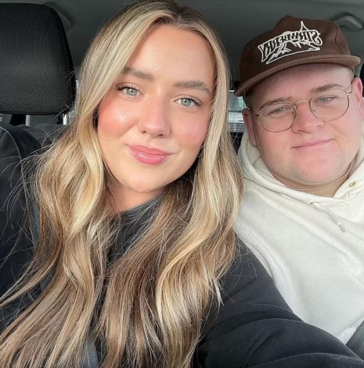 Parker Stott Husband Of Pregnant Influencer Chloe Scott Dies Days
