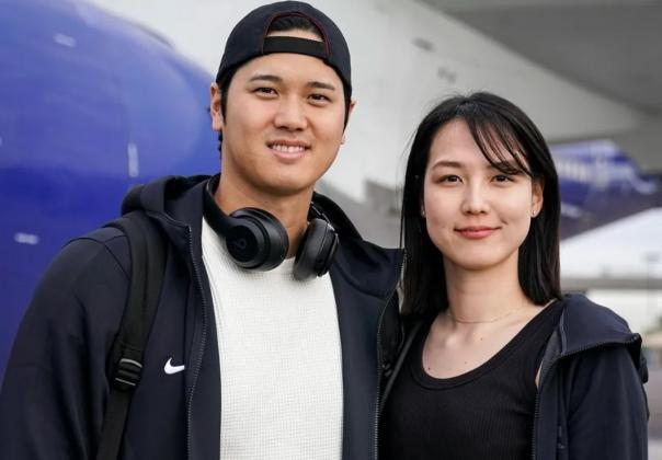 Who Is Mamiko Tanaka? Shohei Ohtani's Glamorous Wife Was a Professional ...