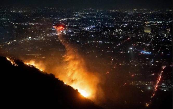 Evacuation Order Imposed as Sunset Fire Breaks Out Near Runyon Canyon ...