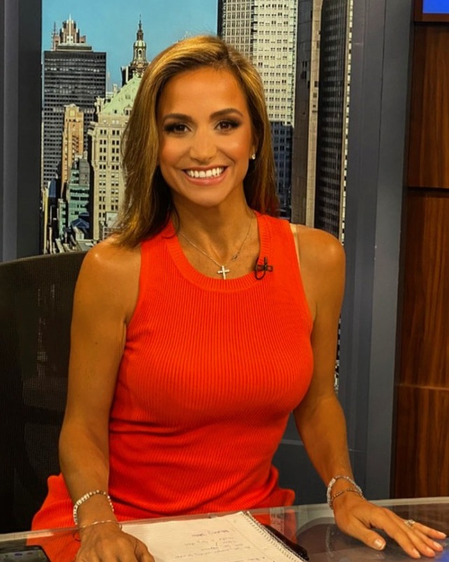 Dianna Russini Caught Passionately Kissing Mike Vrabel at Luxury NYC ...