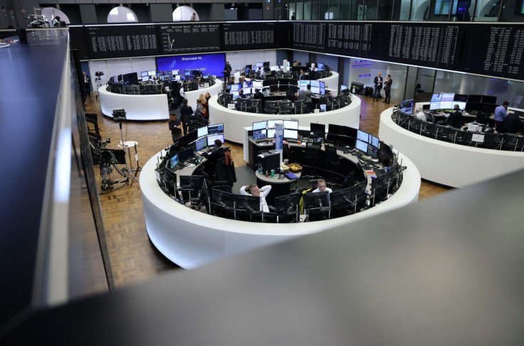 Tech Rally Lifts US Stocks to Records While Oil Costs Drag Global Markets