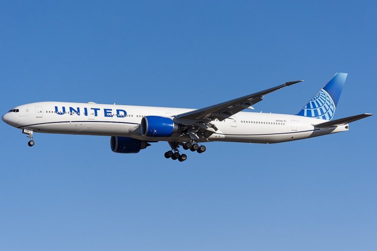 San Diego Scanner? United Airlines Flight Reports Drone Encounter at ...