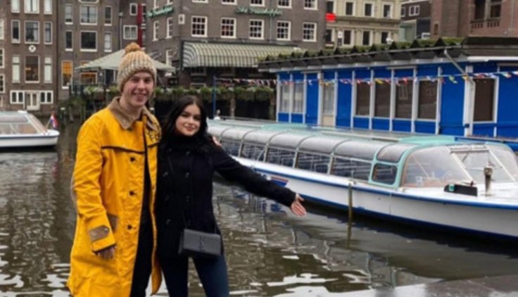 What's Ariel Winter's Relationship With Nolan Gould? Modern Family Star ...
