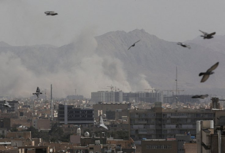 Missile Barrage Between Iran and US Sparks Alarm Across Bahrain, Kuwait
