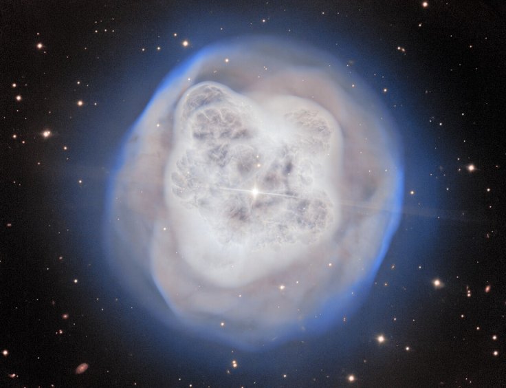 Crystal Ball Nebula: A Dying Star 1,500 Light-Years Away Has B...